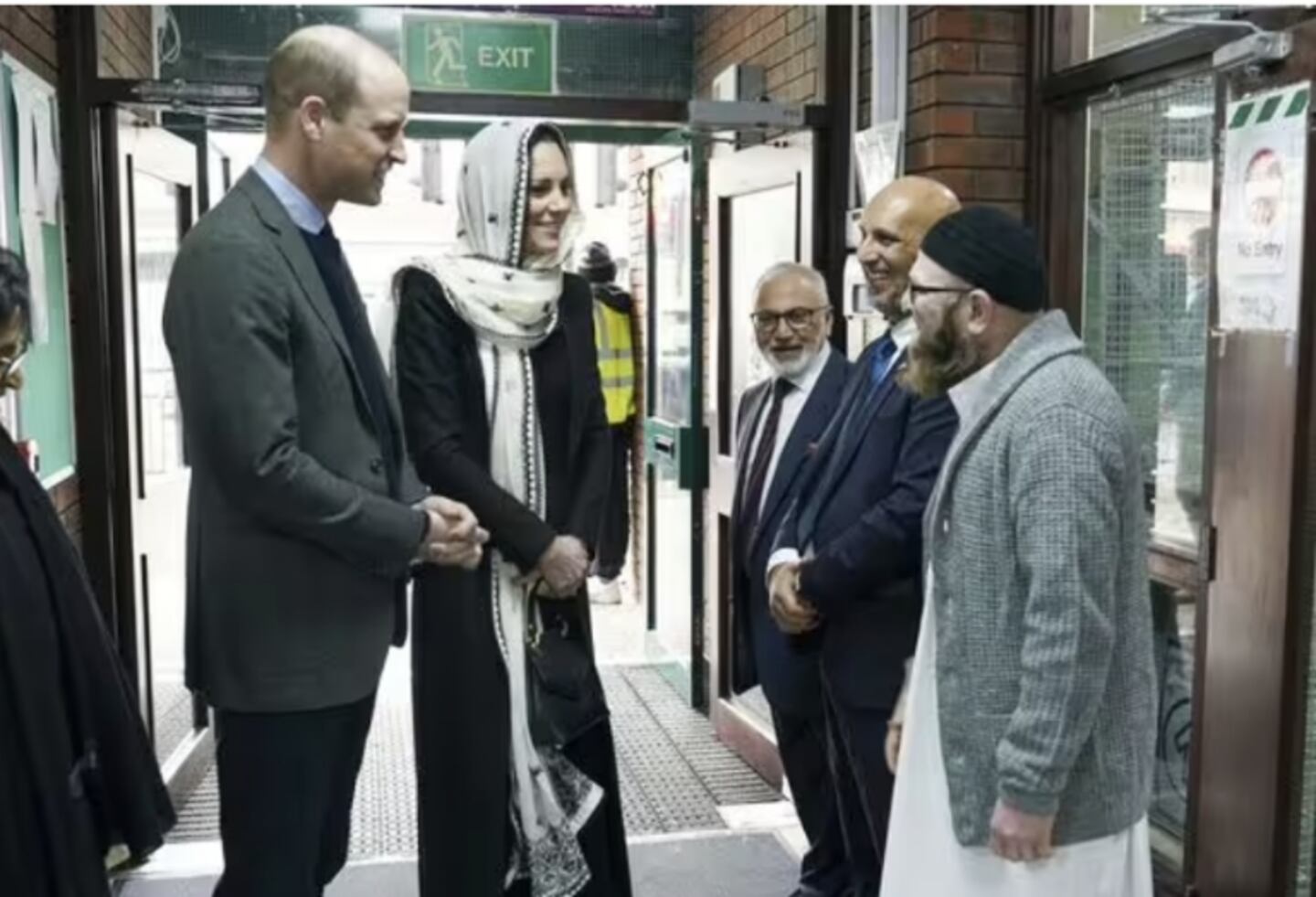 Kate Middleton y el príncipe William en amoroso gesto demuestran "la ...