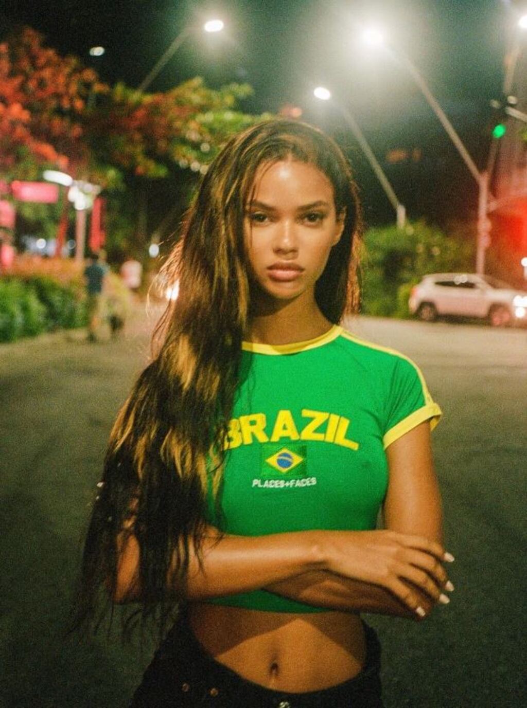 Ella es Juliana Nalú, la joven que impide el romance entre Shakira y Lewis Hamilton