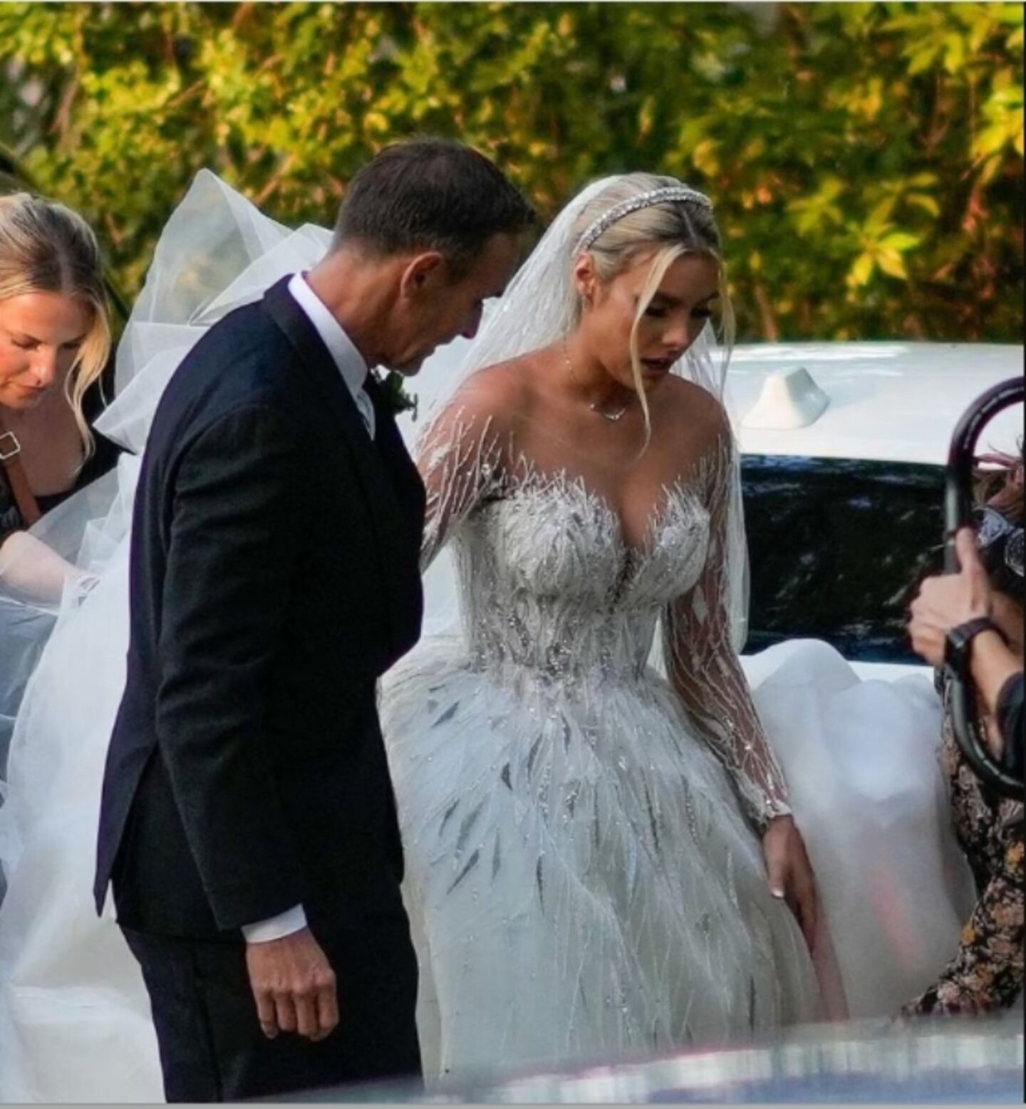 Boda de Lele Pons y Guaynaa: Así fueron sus tres vestidos de novia ...