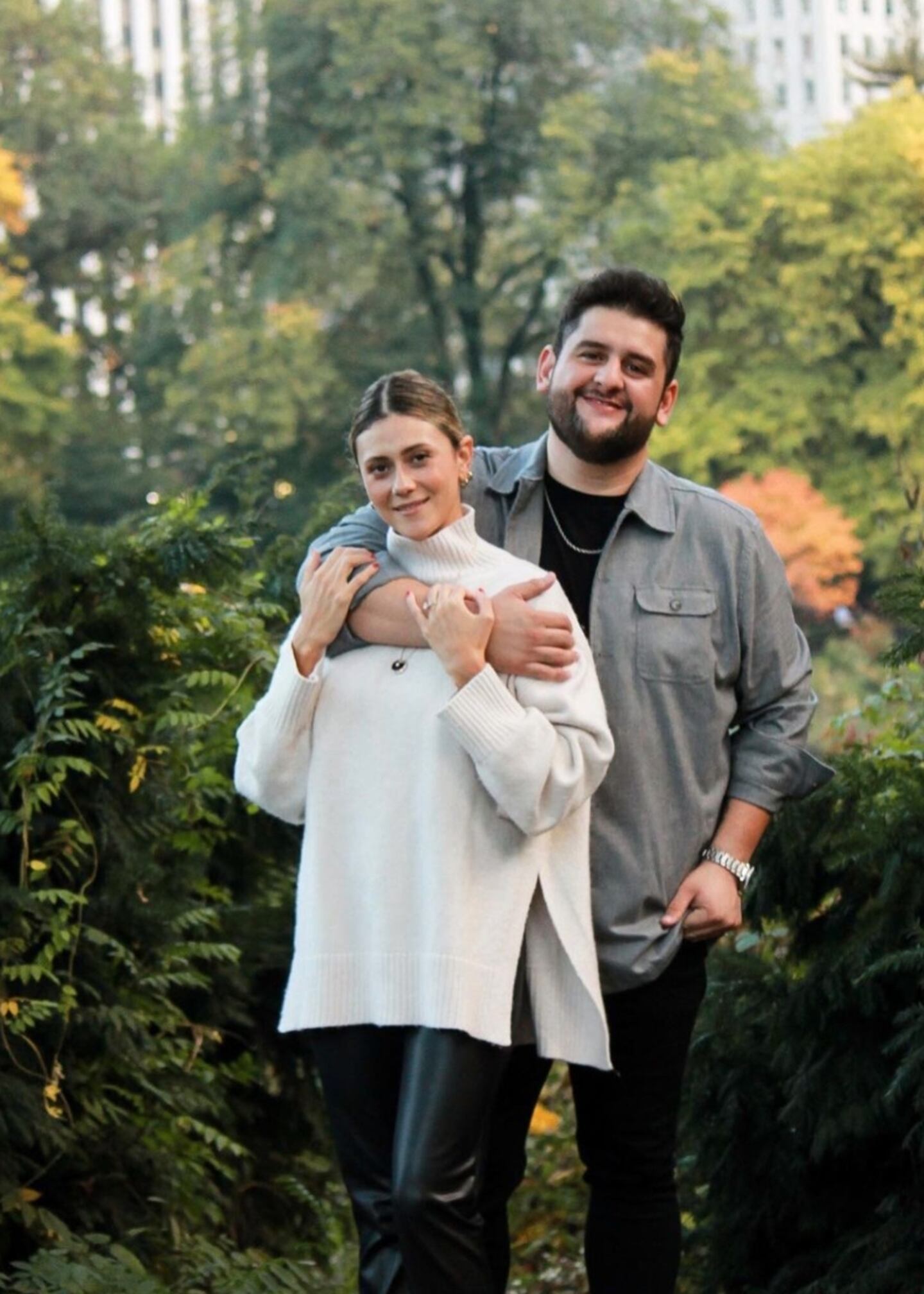 Roman Torres de Matisse se compromete con su novia – Tiempo X