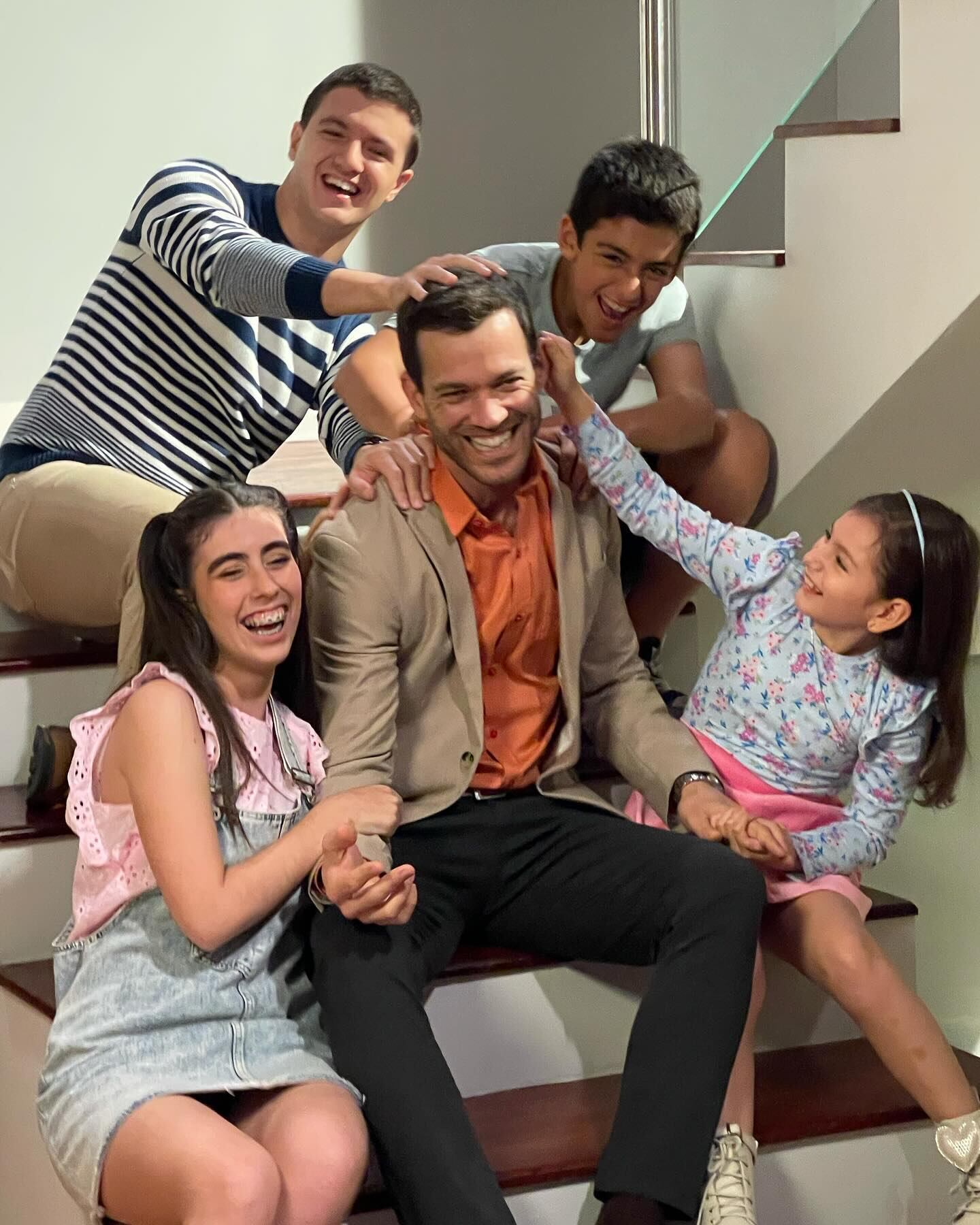 “Papá en Apuros”: Estos son los actores y sus personajes en la teleserie de Mega